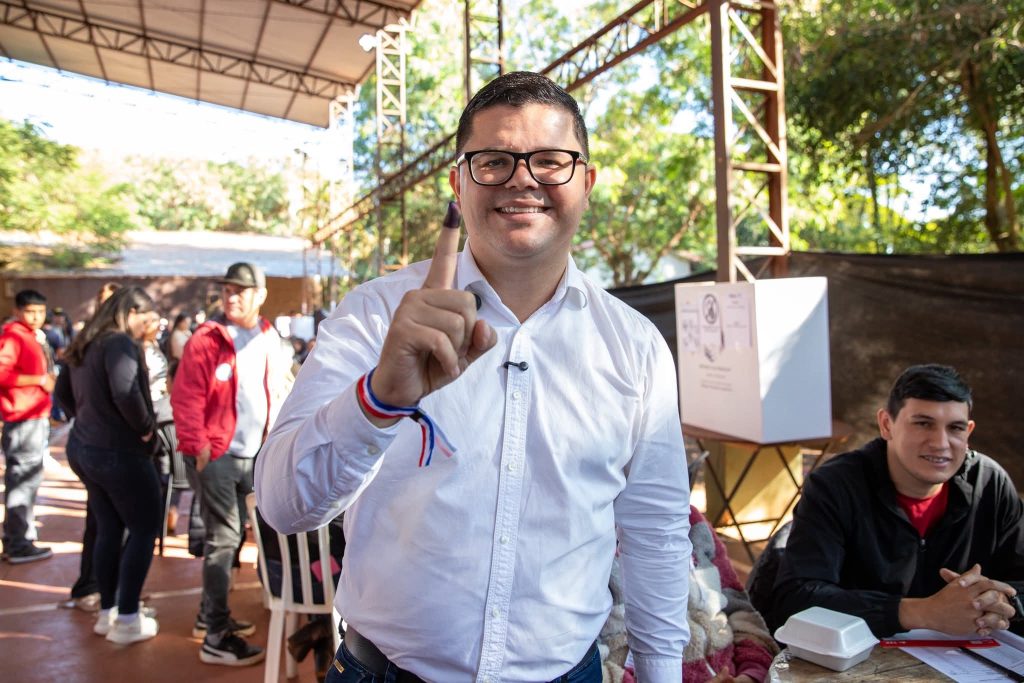 César Paredes se impone con contundencia en internas coloradas de Minga ...